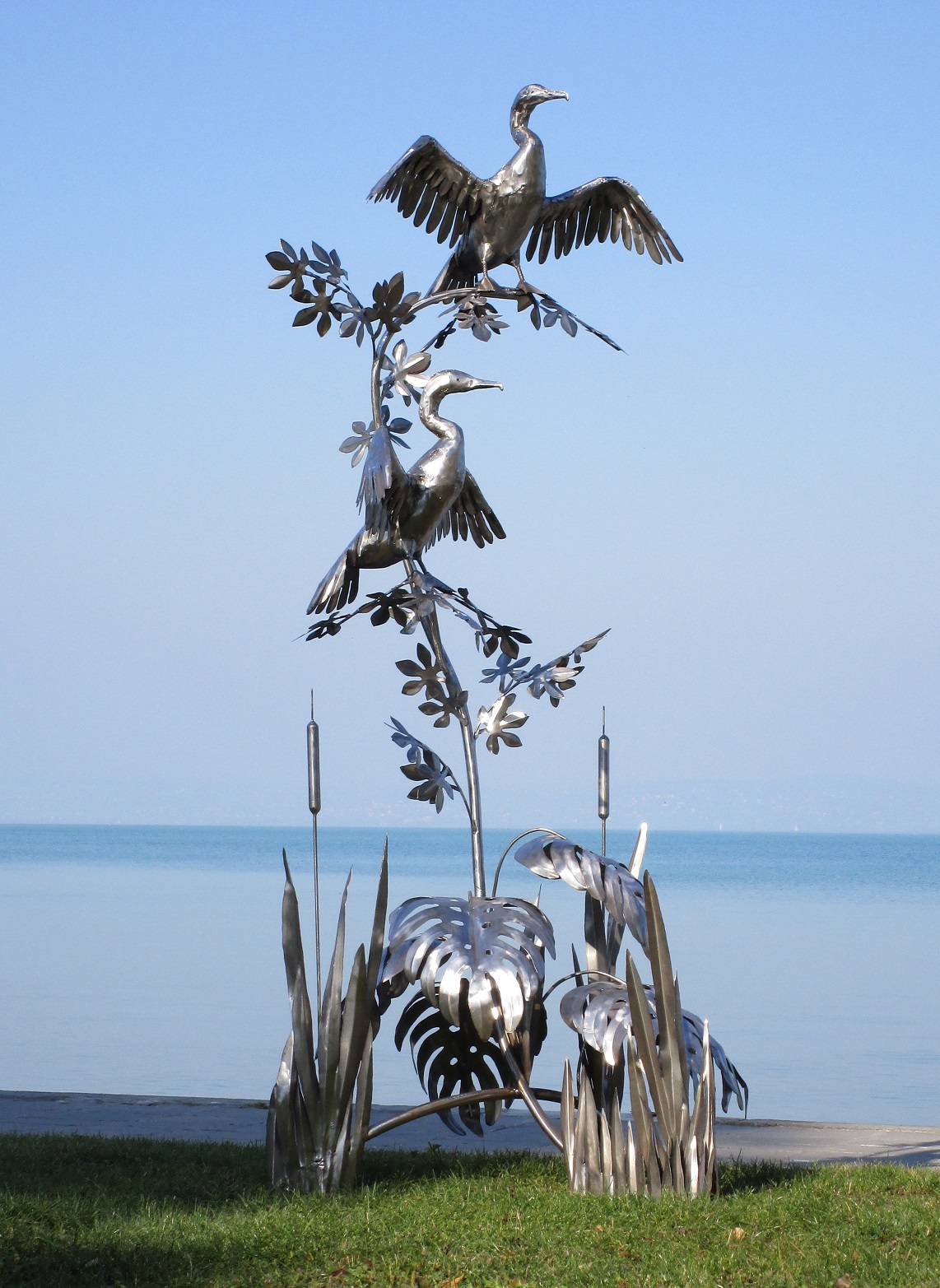 Cormorant pair stainless steel garden sculpture - NEUERRAUM